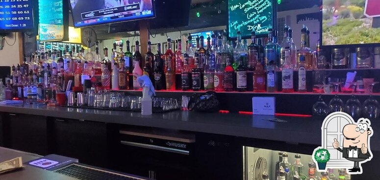 Solid Gold Lounge in Brook Park - Restaurant reviews