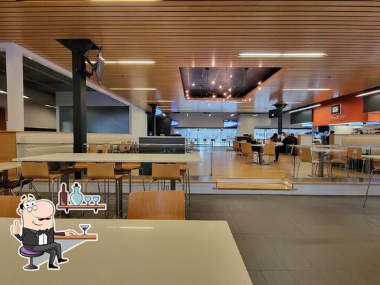 Sportplexe Pierrefonds, Kirkland - Restaurant menu, prices and reviews