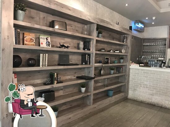 First Clique & Royal Prestige Restaurant & Café Marina Square, Abu ...