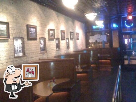 D.C. Cobb's, Woodstock - Restaurant menu, prices and reviews