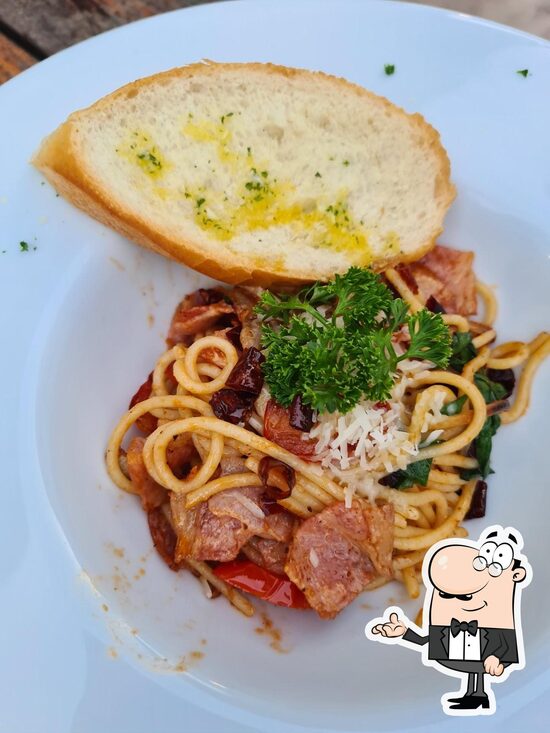 Four Four Nine Cafe & Bistro, Thap Tai - Opiniones del restaurante