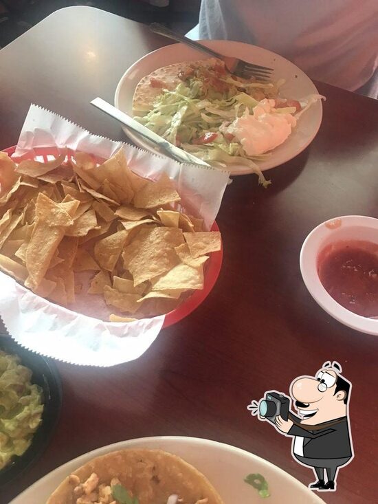 Dos Bros Kitchen in Commerce - Restaurant menu and reviews