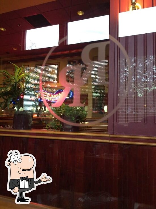 Red Robin Gourmet Burgers and Brews, 15777 Eureka Rd in Southgate ...