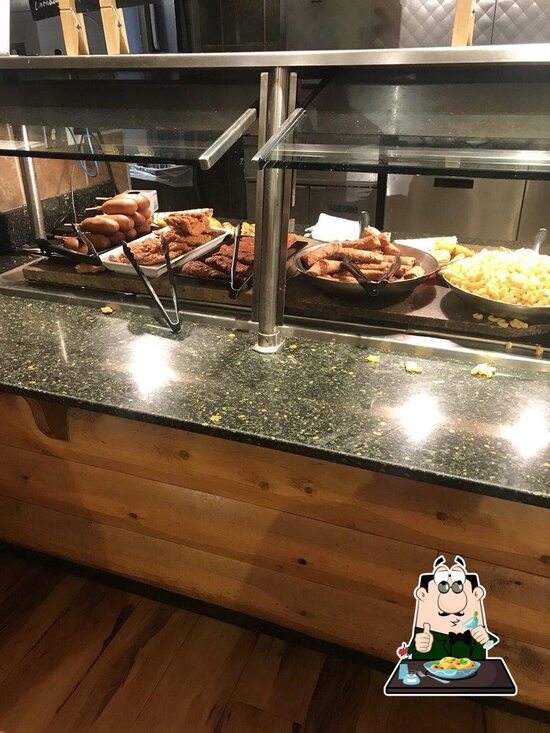 Loose Moose Bar & Grill, Williamsburg - Restaurant menu, prices and reviews