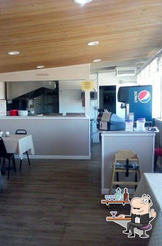 Miss Ashley's 8th Street Grill at Country Club Reedsport OR in Lakeside ...