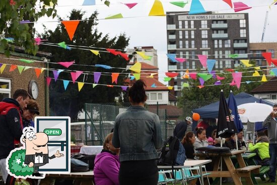Gunnersbury Triangle Club in London - Restaurant reviews
