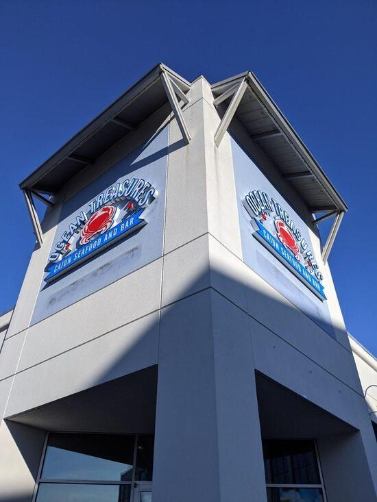 Ocean Treasures Cajun Seafood and Bar, 3450 William Penn Hwy in ...