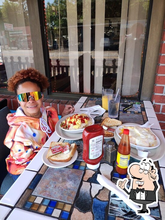 Three Coins Diner, Tampa - Restaurant menu, prices and reviews