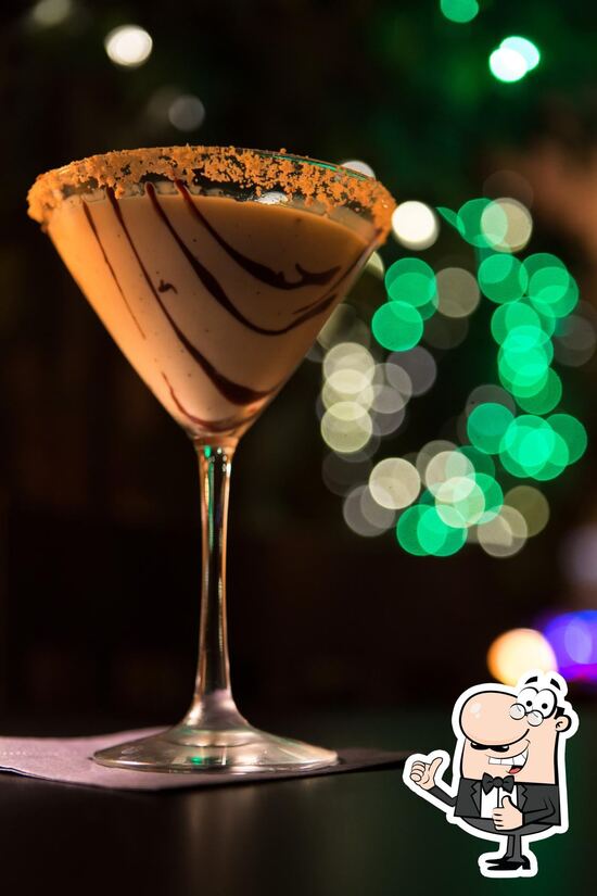 Cosmopolitan Lounge, Des Moines - Restaurant menu, prices and reviews