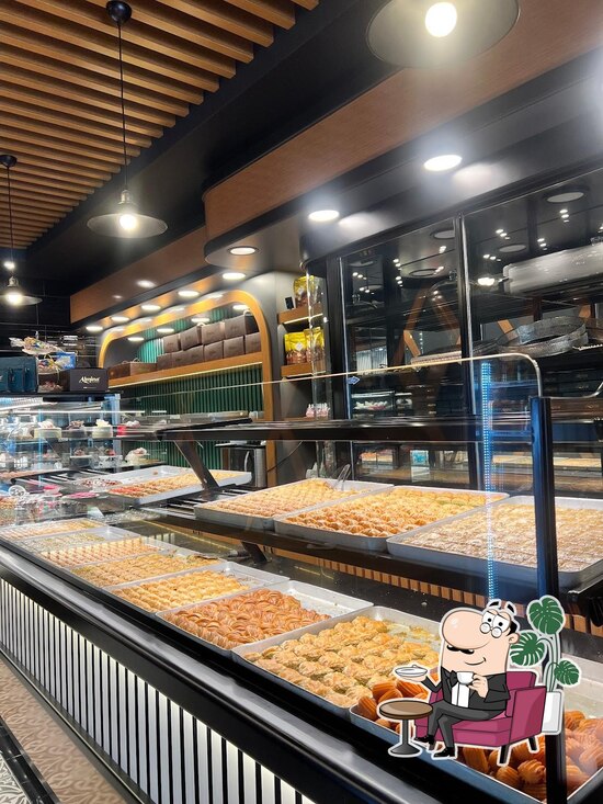 Almina Patisserie Rotterdam West, Rotterdam - Restaurant menu, prices ...