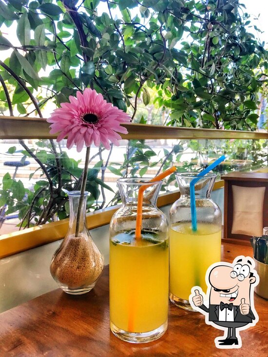 Carta de Expose Cafe Bistro, Zümrütevler Mahallesi, Vazo Kule