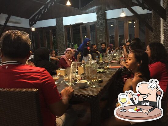 Saung Manglayang restaurant, Jakarta, Jl. Cilandak KKO - Restaurant reviews