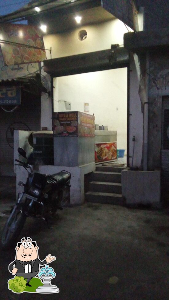 Bite & roll naan corner, Badhni Kalan - Restaurant menu, prices and reviews