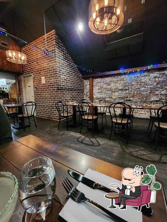 The Hideout Bar And Grill, Mittagong - Restaurant menu, prices and reviews
