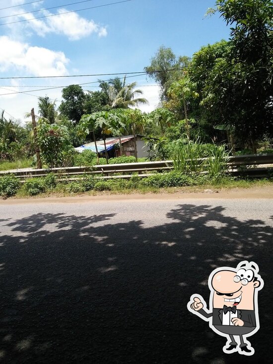 Warung Air Nyiur cafe, Handil Bakti - Restaurant reviews