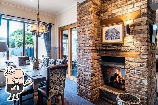 Menu at The Crown pub & bar, Broxbourne, Old Nazeing Rd