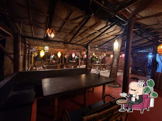 Full Moon Cafe - Restaurant menu, prices and reviews