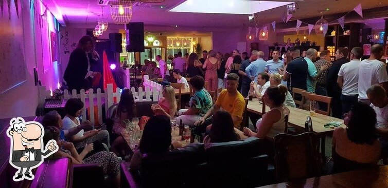 The Tea Bar, 9 London Rd in Basingstoke - Restaurant reviews