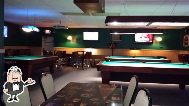 Menu at Crooks Den pub & bar, Daytona Beach, 561 Beville Rd