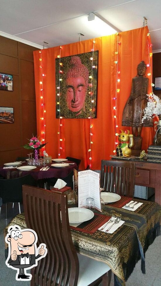 Menu at IN 2 THAI restaurant, Bungalow