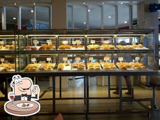 SAIMEN Bakery & Resto - Gerai Pasar Jambi, Jambi, Jl. Raden Mattaher No ...