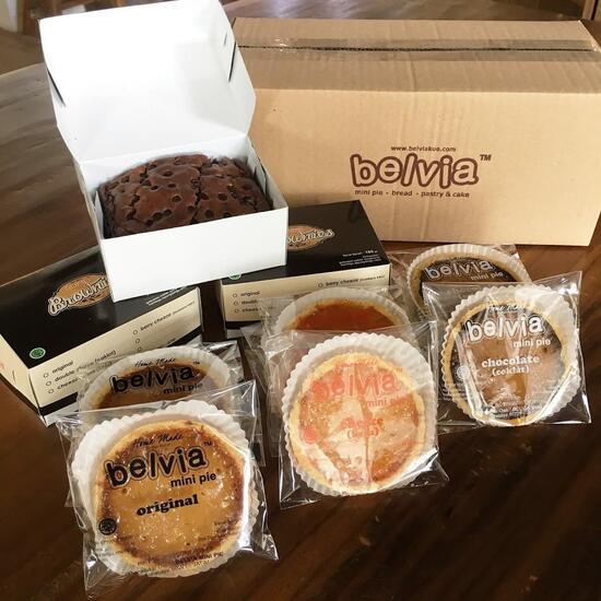 Menu at Belvia Mini Pie, Surabaya, Jl. Raya Menganti Karangan No.8