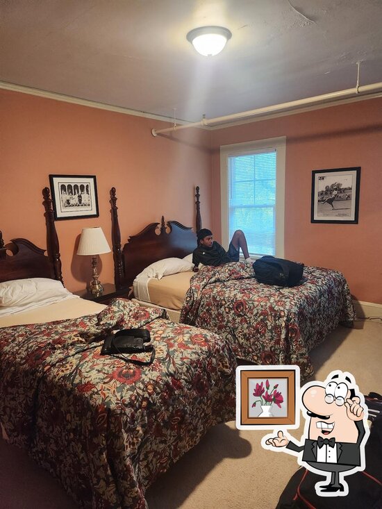 Pine Crest Inn, Pinehurst - Restaurant menu, prices and reviews