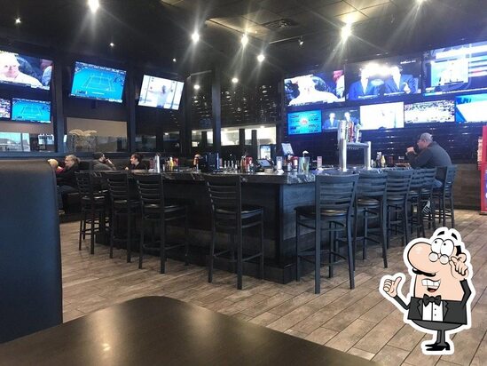 Coaches Burger Bar in Saint Clairsville - Restaurant menu and reviews