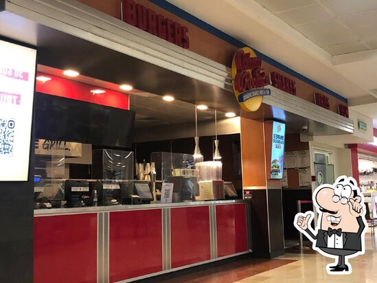 Menu at Johnny Rockets restaurant, Cancún, Terminal 3