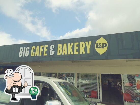 Big Cafe & Bakery in Paeroa
