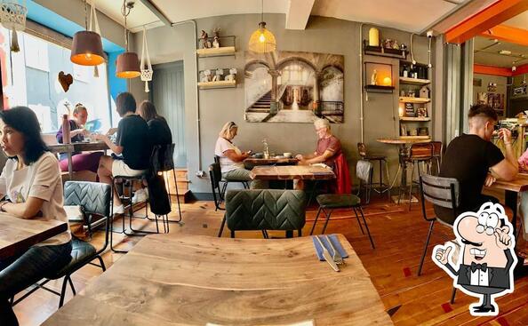 Menu at RAW Interiors & Cafe/Pizzeria, Killaloe