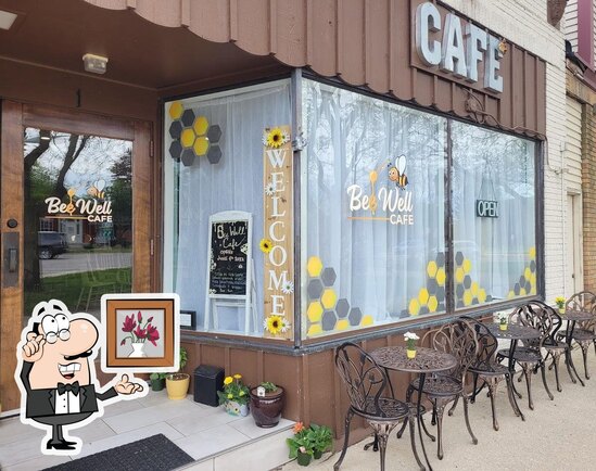 Bee Well Cafe, Mukwonago - Restaurant menu, prices and reviews