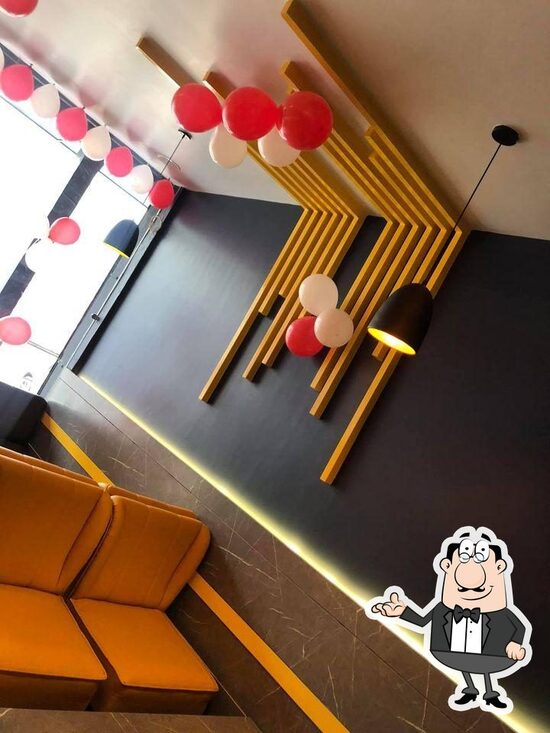 Mr Burger Hut, Urmar Tanda - Restaurant reviews