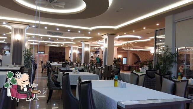 Fafa Beach Resort restaurant, Golem - Restaurant reviews