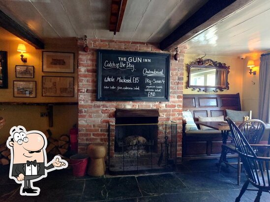 The Gun Inn, Lymington - Restaurant menu, prices and reviews