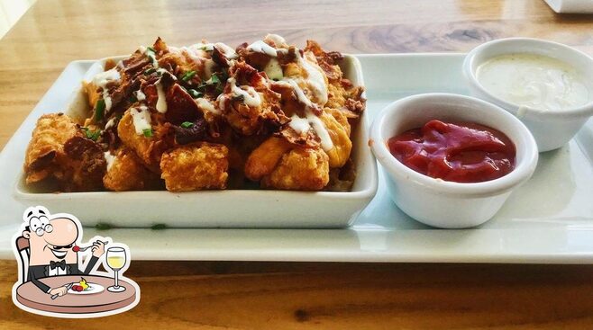 Skiff Bar in Newport - Restaurant menu and reviews