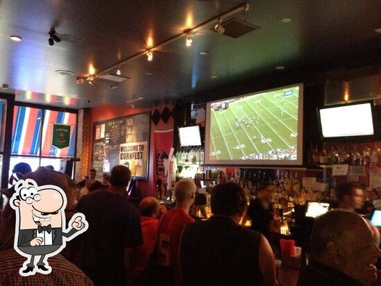 Hometown Sports Bar & Grill in DeKalb - Restaurant menu and reviews