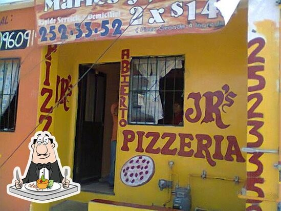 Menu at JR's La Pizza restaurant, Hermosillo