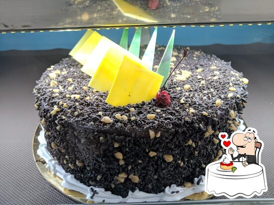 The Celebration Bakery ,live cake shop, Kim - Restaurant reviews