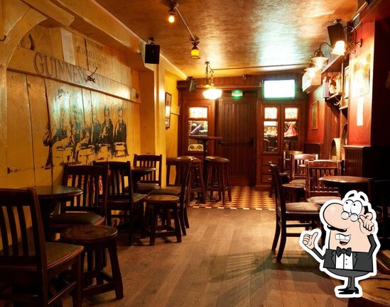 Little Temple Bar, Paris - Restaurant menu, prices and reviews