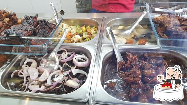 Royal Pinoy Abu Dhabi restaurant, Abu Dhabi, Hamdan شارع 5 - Restaurant ...