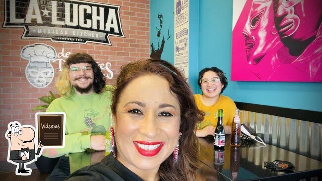 La Lucha Mexican Kitchen in Santa Ana - Restaurant menu and reviews