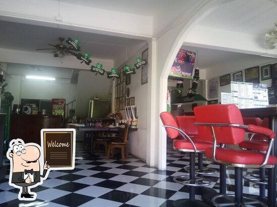 The Little Irishman Pub, Takhian Tia, XV7Q+FX3 - Restaurant reviews