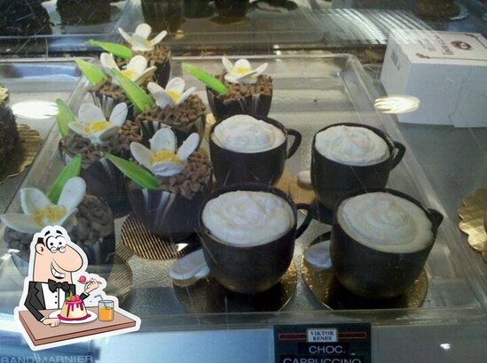 Viktor Benes Continental Bakery, 16450 Ventura Blvd in Los Angeles ...
