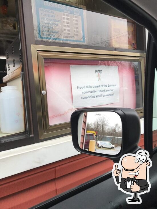 Potts' Dog Barn in Emmaus - Restaurant menu and reviews