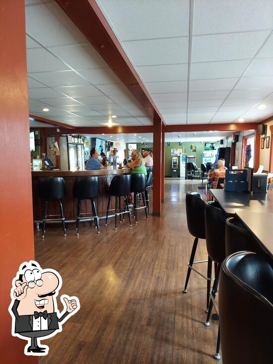 Tipsy Tomato Pub And Pizzeria, Manitowoc - Restaurant menu, prices and ...