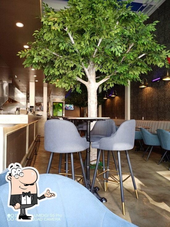 Chit Chat Burger Bar in Vancouver - Restaurant menu and reviews