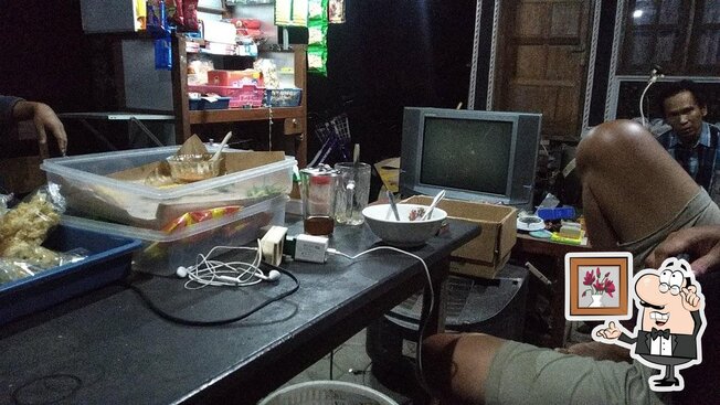 WARUNG KOPI DAN SERVICE ELECTRONIC PAK MASTENG cafe, Godean