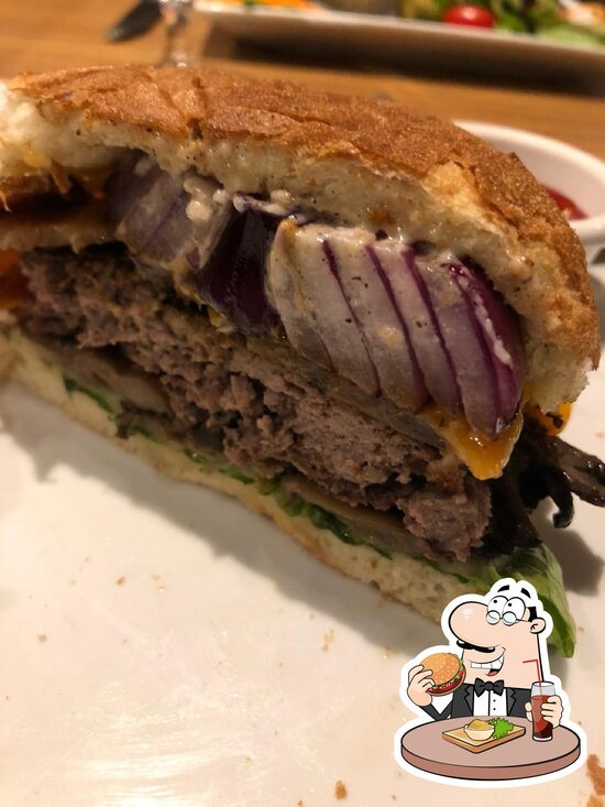 TRIIIO Restaurant & Lounge in Moncton - Restaurant menu and reviews