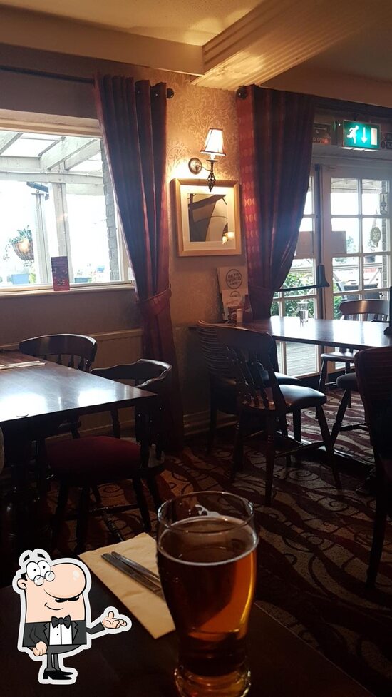 Tafarn-Y-Phoenix, Llanelli - Restaurant menu, prices and reviews